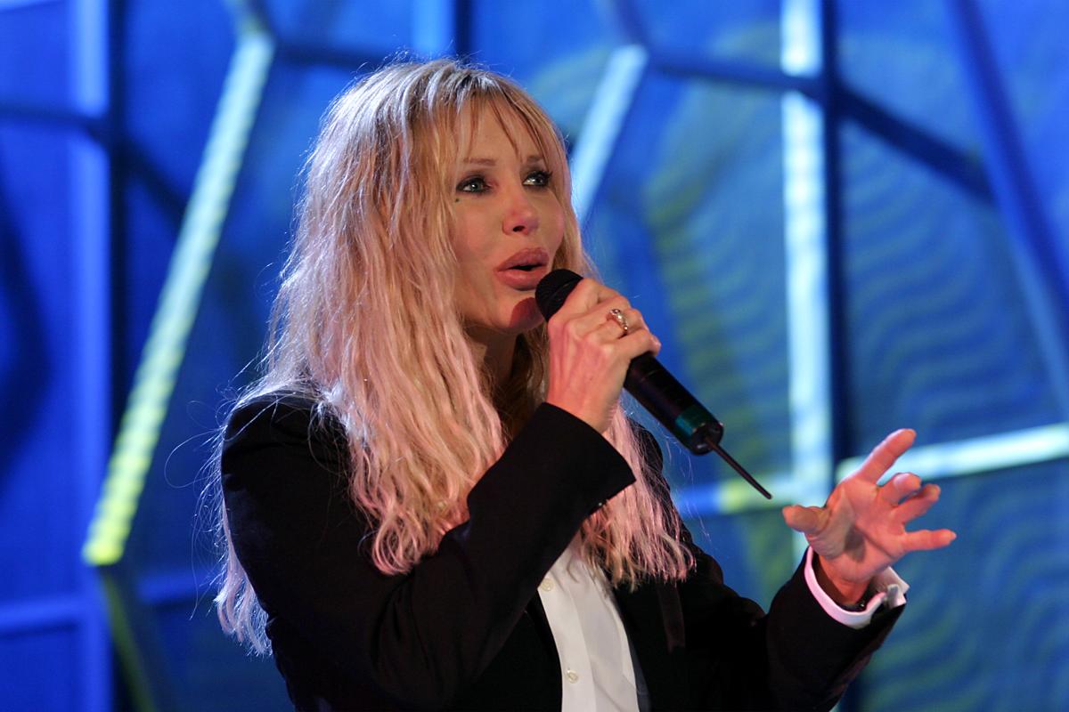 Ivana Spagna, tour e nuovo singolo:"Fu Elton John a farmi cantare in ...