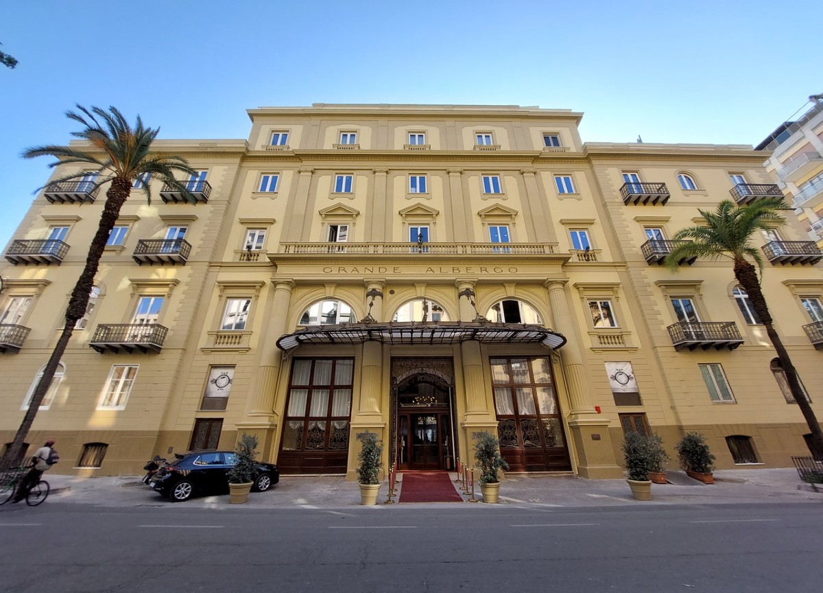 Palermo, l'Hotel delle Palme passa di mano. Mangia's completa l ...