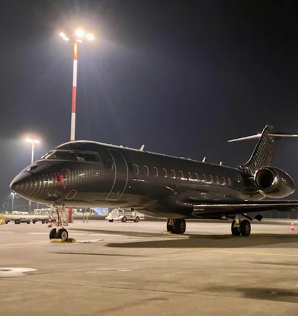 Cristiano Ronaldo si regala un jet extralusso personalizzato: il prezzo ...