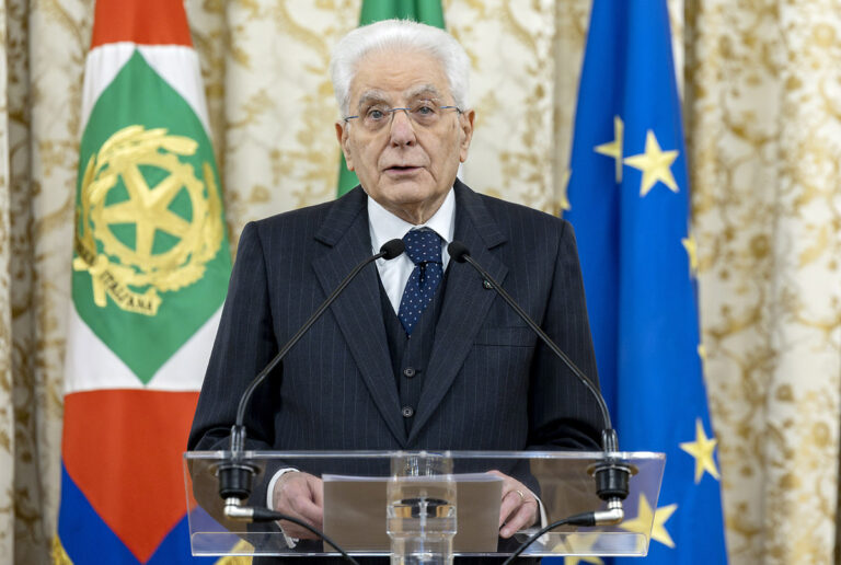 Mattarella operato al cuore per l'impianto di un pacemaker: ecco come ...