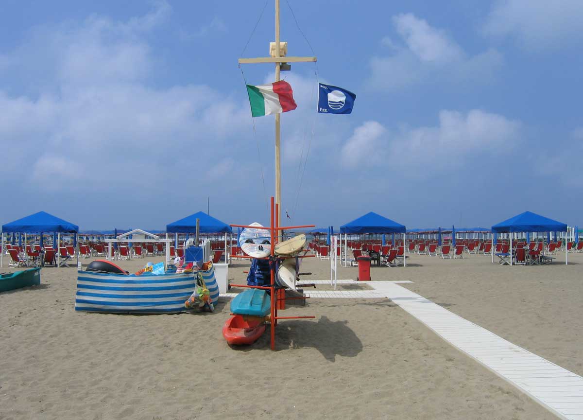 Bandiere Blu 2025: ecco le spiagge da sogno. Liguria in testa, poi ...