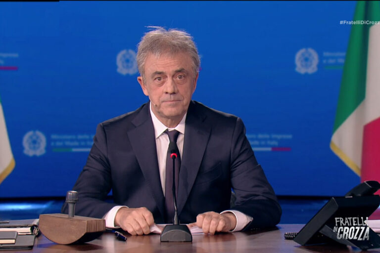 Crozza-Urso: “PNRR, multe europee e successi elettorali… tutto va alla ...