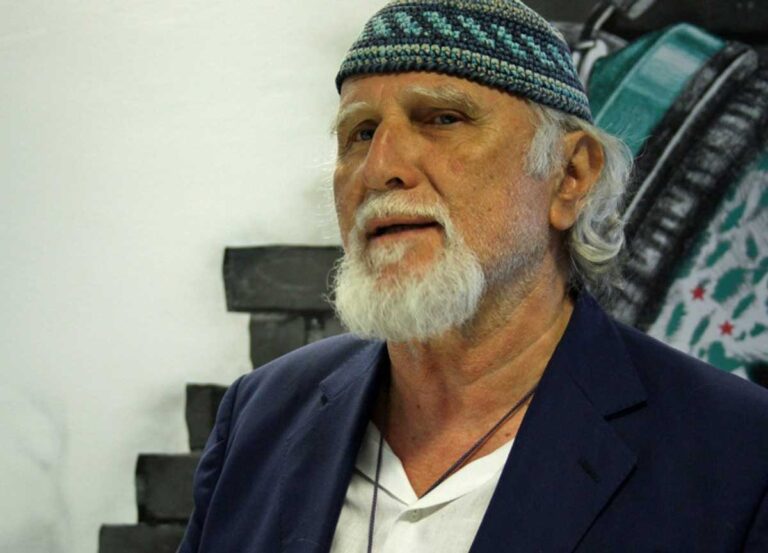 Chi è Moni Ovadia, l'ebreo antisionista che ha ricevuto il passaporto ...