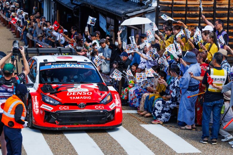 Rally Japan, Toyota fa poker con Evans leader